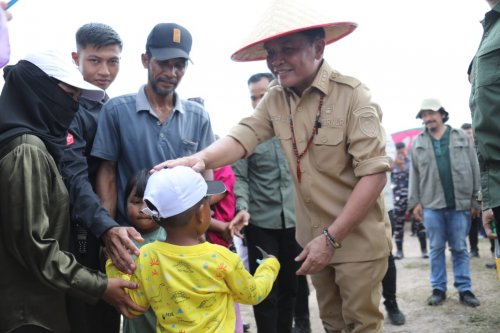 Setda Prov Kalteng - Gubernur Kalteng Agustiar Sabran Hadiri Gerakan Tanam Padi Serentak untuk ...