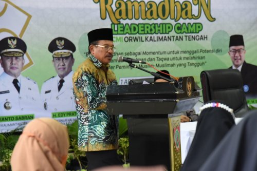 Setda Prov Kalteng - Wakili Gubernur, Sekda Nuryakin Buka Ramadhan Leadership Camp ICMI Orwil ...