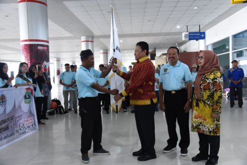 Setda Prov Kalteng - Wagub Edy Pratowo Lepas Kontingen Kalteng Peserta ... Setda Prov Kalteng - Wagub Edy Pratowo Lepas Kontingen Kalteng Peserta ...