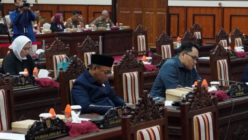 Setda Prov Kalteng - Sekda Kalteng Nuryakin Hadiri Rapur ke-3 Masa Persidangan III Tahun Sidang 2023