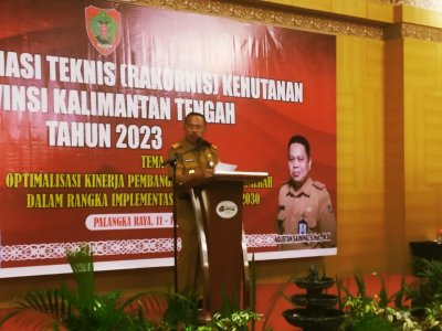 Setda Prov Kalteng - Sekda Nuryakin Resmi Buka Rakornis Kehutanan Provinsi Kalteng Tahun 2023