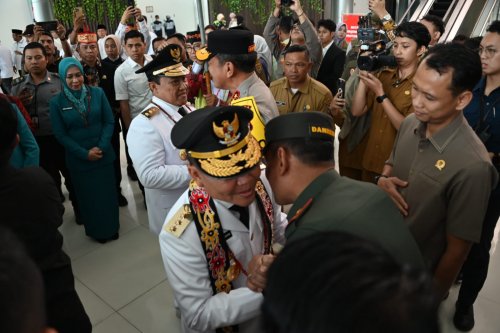 Setda Prov Kalteng - Gubernur dan Wagub Kalteng Masa Jabatan 2025-2030 Tiba di Bandara Tjilik ...