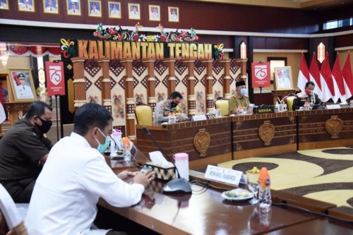 Setda Prov Kalteng - Sekda Kalteng Ikuti Rakor Kesiapan Pilkada Serentak Bersama Mendagri