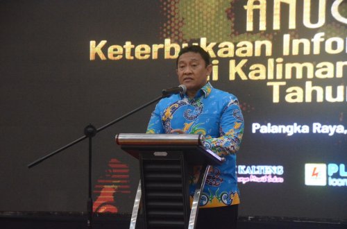 Setda Prov Kalteng - Wagub Hadiri Malam Penganugerahan Informasi Publik Kalteng Tahun 2022