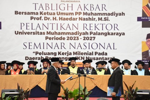 Setda Prov Kalteng - Wagub Hadiri Pelantikan Rektor Baru Universitas Muhammadiyah Palangka Raya