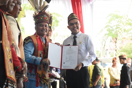 Setda Prov Kalteng - Gubernur Serahkan SK CPNS dan PPPK pada Peringatan Hari Jadi ke-68 ...