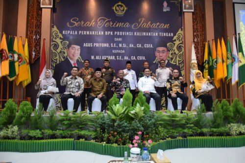 Setda Prov Kalteng - Wagub Edy Pratowo Hadiri Sertijab Kepala Perwakilan BPK Kalteng