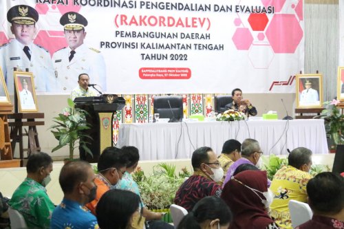 Setda Prov Kalteng - Sekda Kalteng Nuryakin Buka Rakor Pengendalian dan Evaluasi Pembangunan Daerah
