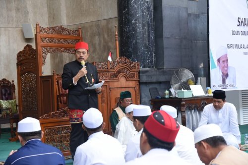 Setda Prov Kalteng - Sekda Kalteng Resmi Buka Kegiatan Salat Bersanad Mahasiswa PBAK IAIN ...