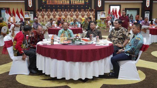 Setda Prov Kalteng - Sekda Nuryakin Hadiri Malam Ramah Tamah Bersama Asosiasi Profesi Teknologi ...