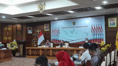 Setda Prov Kalteng - Sekda Nuryakin Pimpin Rapat TPID Kalteng
