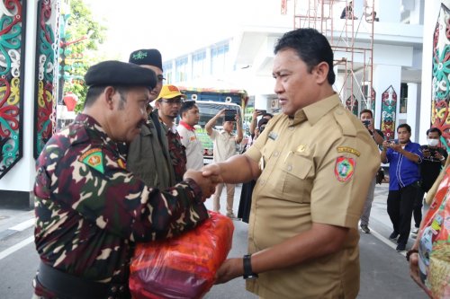 Setda Prov Kalteng - Pemprov Kalteng Salurkan 30 Ribu Paket Sembako Bagi Masyarakat Terdampak ...
