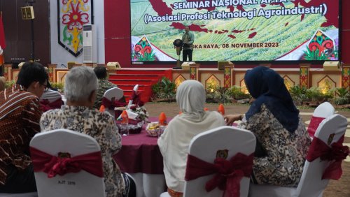 Setda Prov Kalteng - Sekda Nuryakin Hadiri Malam Ramah Tamah Bersama Asosiasi Profesi Teknologi ...