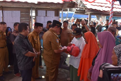 Setda Prov Kalteng - Wagub Edy Pratowo Kunjungi Sejumlah Pasar Penyeimbang di Kapuas