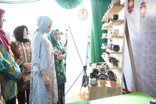 Setda Prov Kalteng - Ketua TP PKK Kalteng Resmi Buka Pameran dan Bazaar ... Setda Prov Kalteng - Ketua TP PKK Kalteng Resmi Buka Pameran dan Bazaar ...