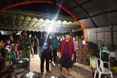 Setda Prov Kalteng - Malam ini, Gubernur Tinjau Posko Banjir dan Dapur Umum di Kotawaringin Barat