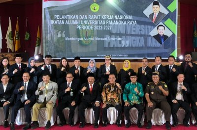Setda Prov Kalteng - Wakili Gubernur, Sekda Kalteng Resmi Buka Rakernas ILUNI UPR