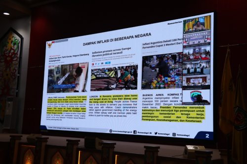 Setda Prov Kalteng - Wagub Edy Pratowo Ikuti Rakor Pengendalian Inflasi Bersama Mendagri