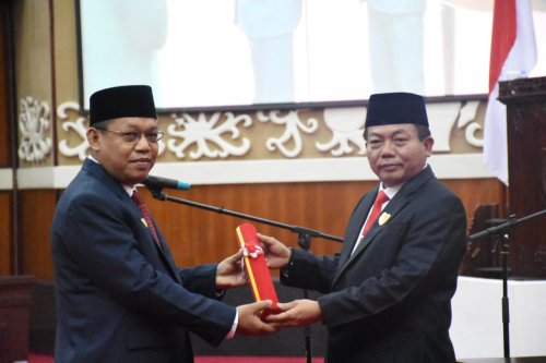 Setda Prov Kalteng - Wagub Edy Pratowo Hadiri Rapur Pengangkatan PAW Anggota DPRD Provinsi ...